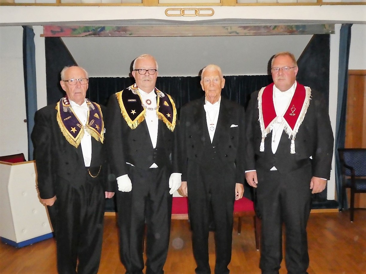 Tildeling av 50 års Veteranjuvel til Bror Arne Johan Andersen i loge nr ...